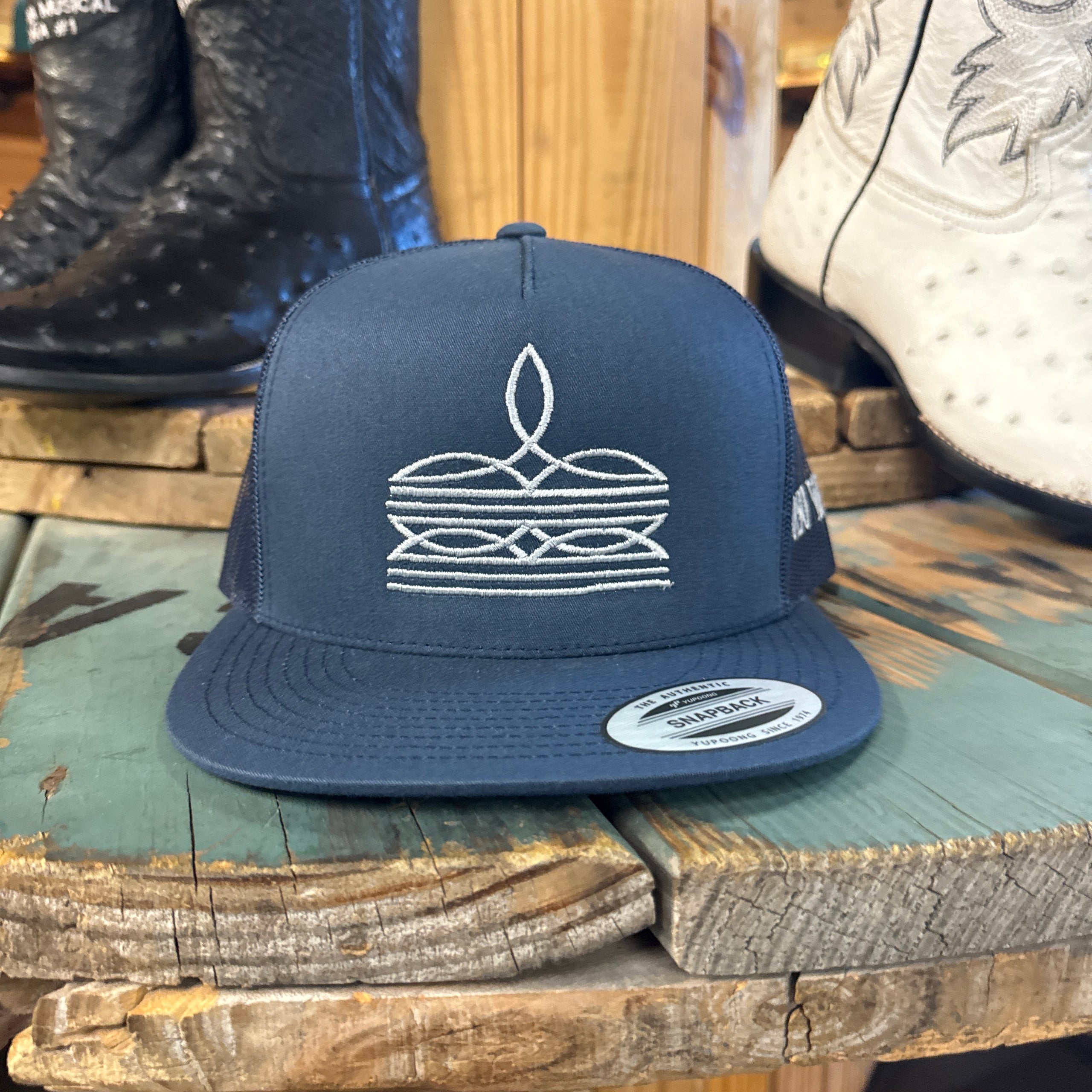 OSO WEAR “MEDALLION” | El Oso Western Wear